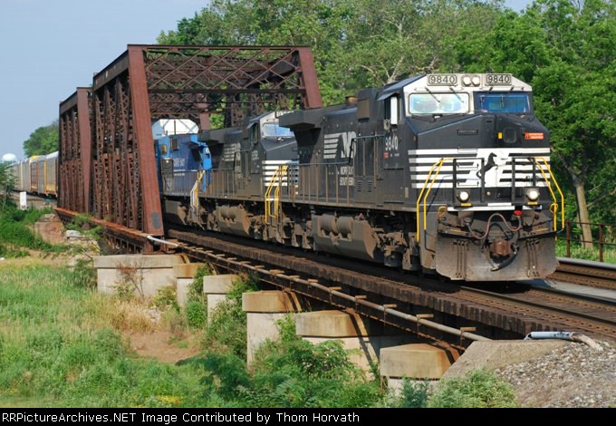 Eastbound NS 212 is taking track 2 as NS 21M holds on track 1